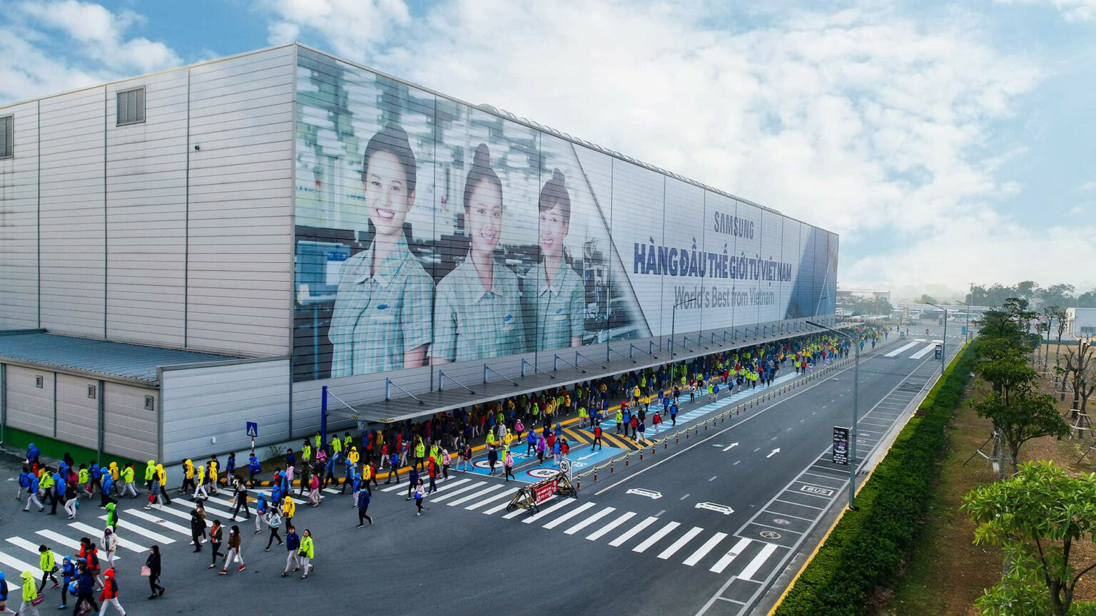 A Smart Move: Why Samsung Chose Thai Nguyen For Its Largest Factory ...